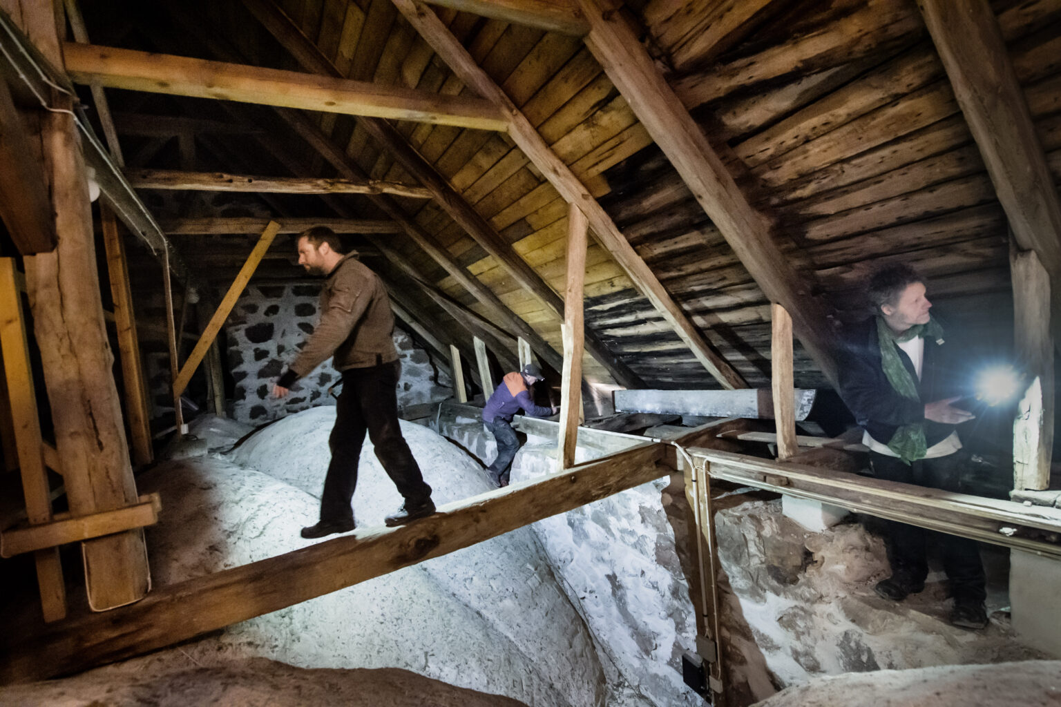 Medieval Roof Trusses in Sweden – New Perspectives on Wooden ...